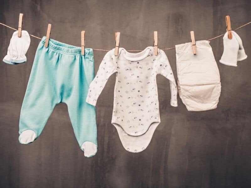 The Essential List for Buying Newborn Baby Clothes - Best Mom Products